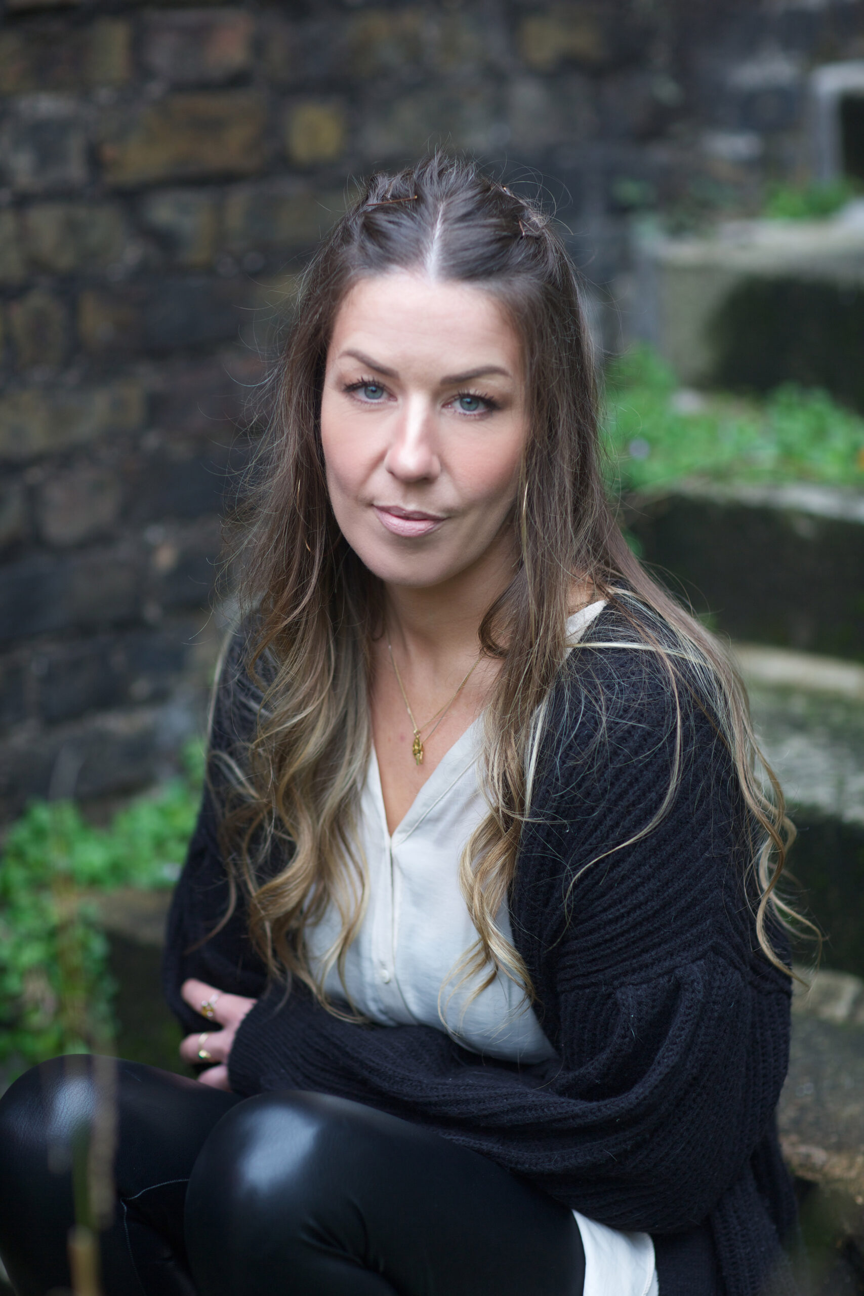 Mia Döring on the books that inspired her to write Any Girl. - Dublog